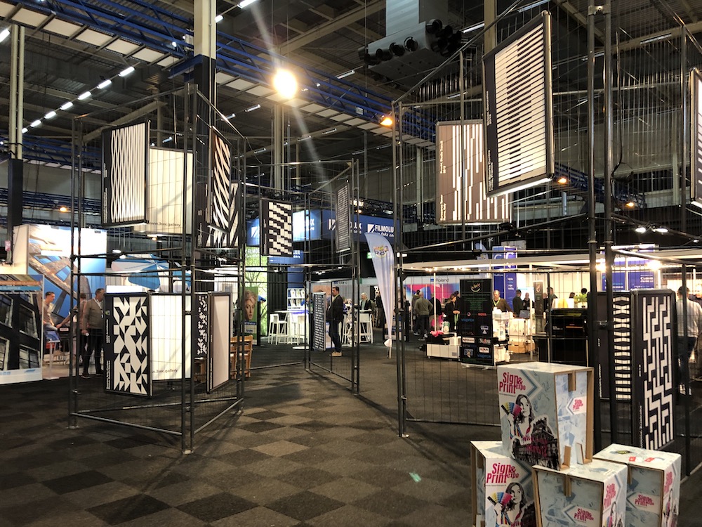 Tweede foto impressie vanaf Sign&Print Expo 2023 - https://www.blokboek.com