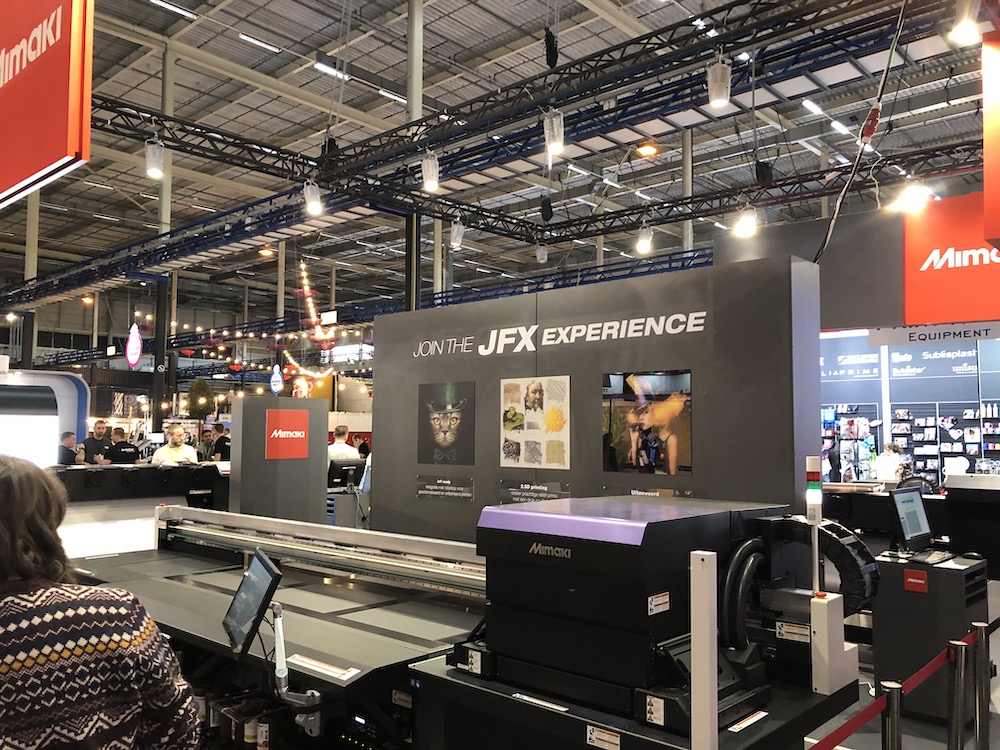 Tweede foto impressie vanaf Sign&Print Expo 2023 - https://www.blokboek.com