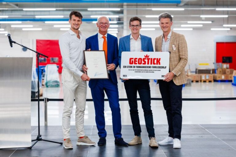 Predicaat 'Koninklijk' voor Geostick - https://www.blokboek.com